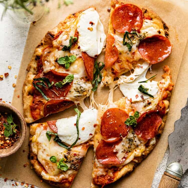 Pepperoni Flatbread Pizza (Naan) - Bites with Bri