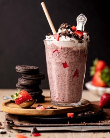 Strawberry Oreo Milkshake - Bites with Bri