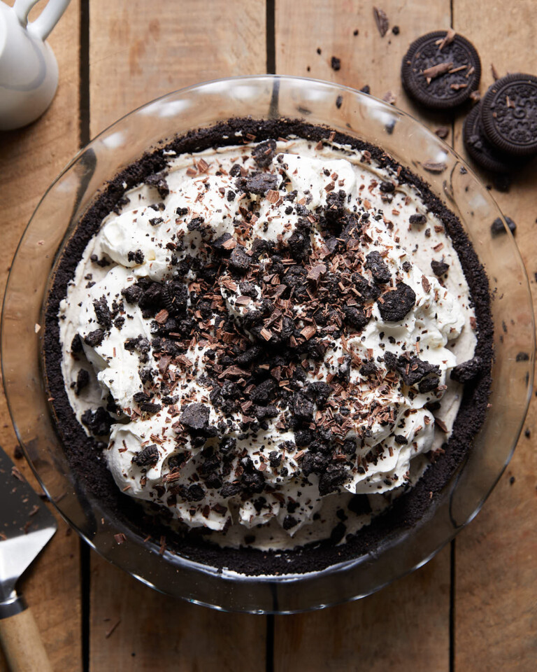 No Bake Oreo Cheesecake Pie - Bites with Bri